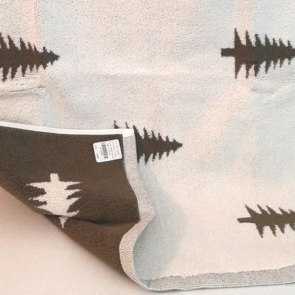 Pottery Barn | Bath | Pottery Barn Pine Tree Jacquard Bath Mat | Poshmark